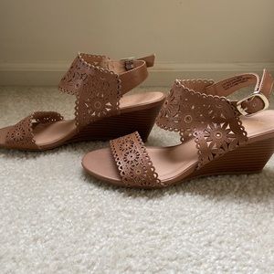 XOXO | Shoes | Nwot Tan Boho Floral Cutout Wedge Sandals Size 65 | Poshmark